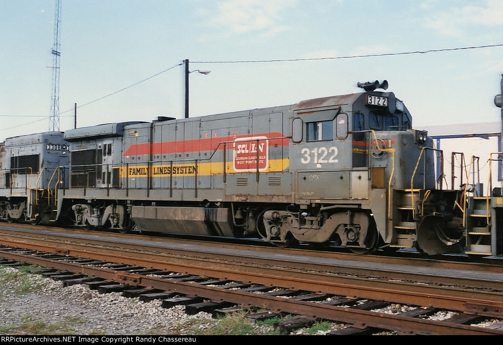 CSX 3122 (Family Lines Paint)